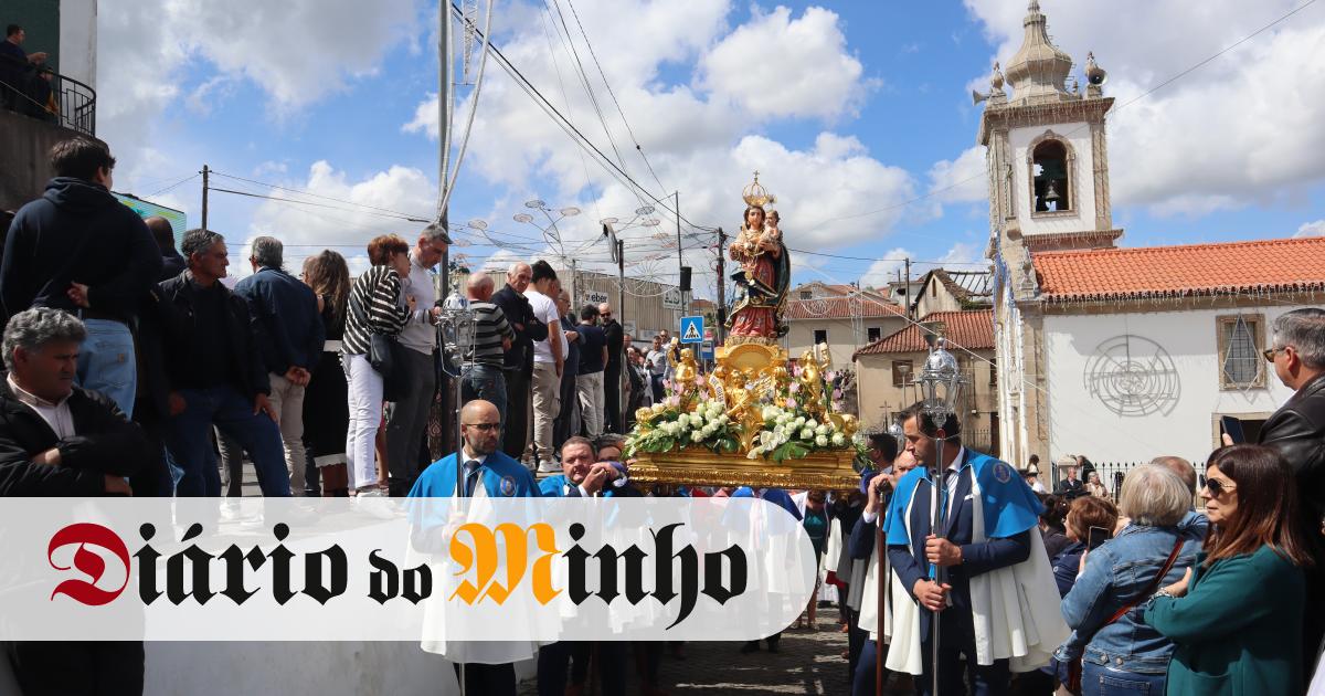 Festividades reforçam união da comunidade e atraem multidão a Padim da ...