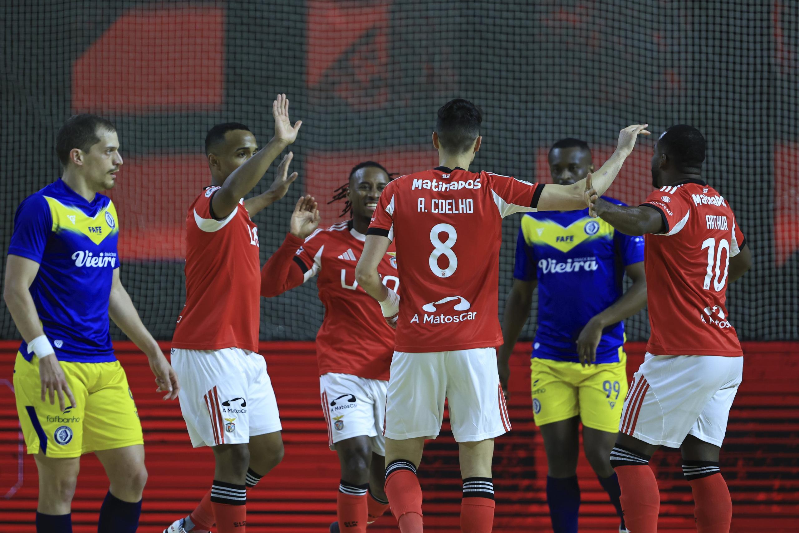 Benfica goleia GRC Nun' Álvares e carimba presença na final da Taça de ...